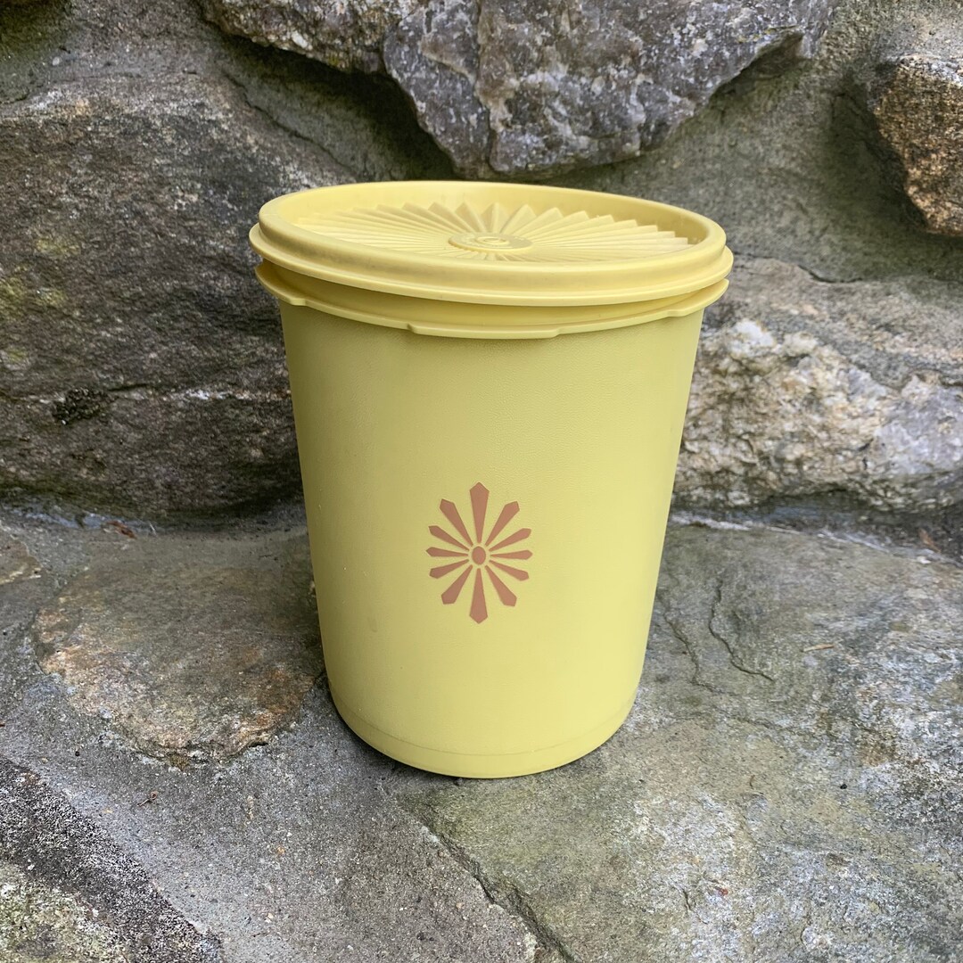 Tupperware Harvest Gold Canister. 809-3. 6 3/4 in Tall X 5 3/4 in ...