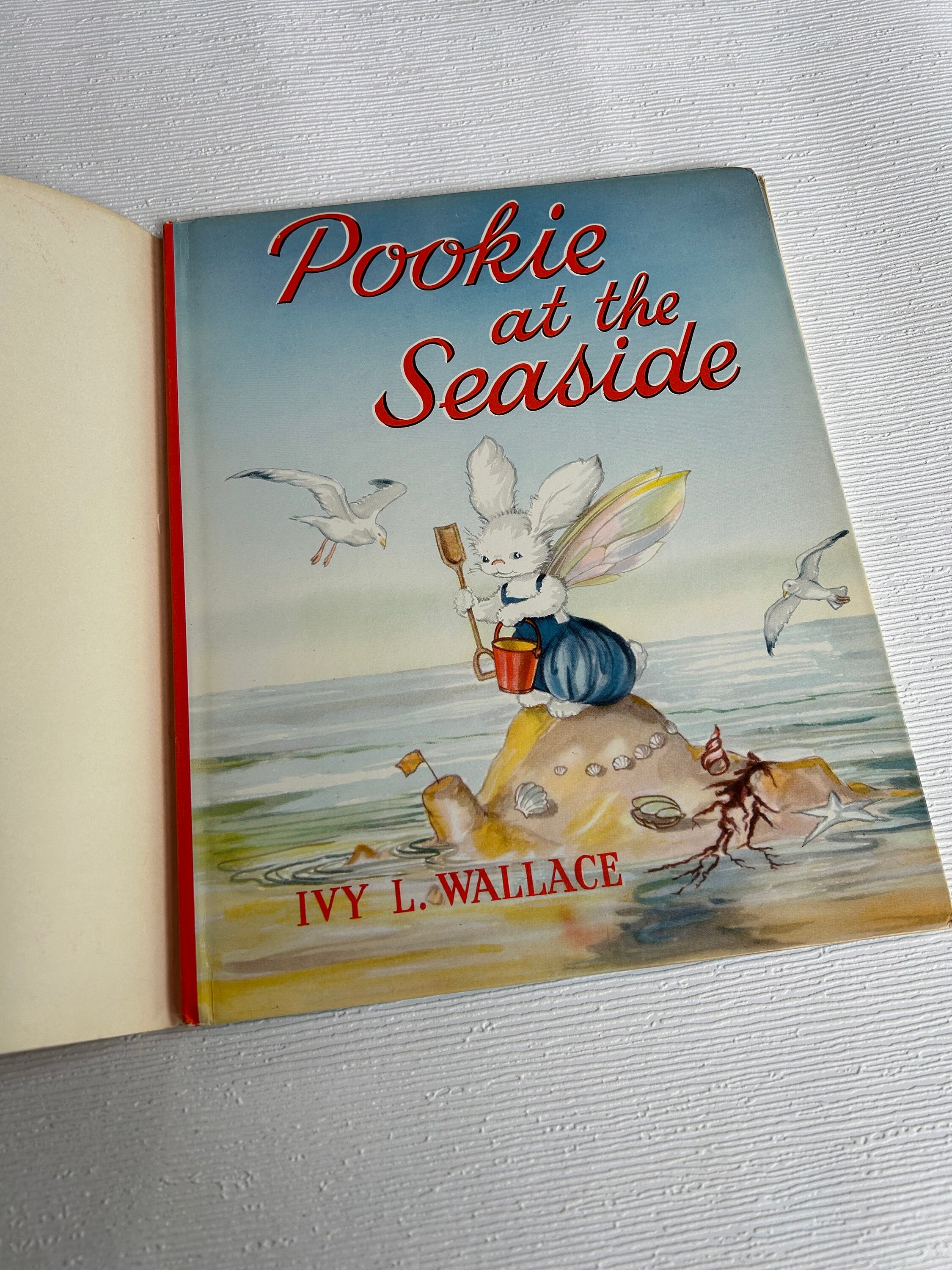 Pookie at the Seaside. by Ivy L. Wallace. 1960 Hardcover Edition With ...