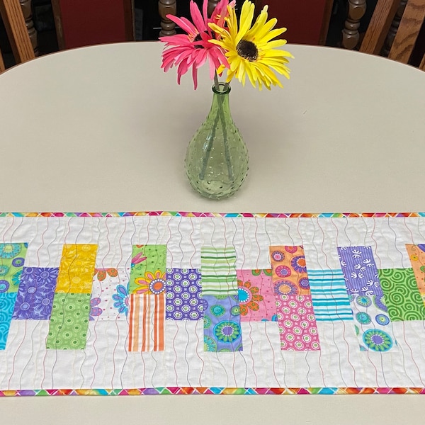 Summer Table Runner - Etsy