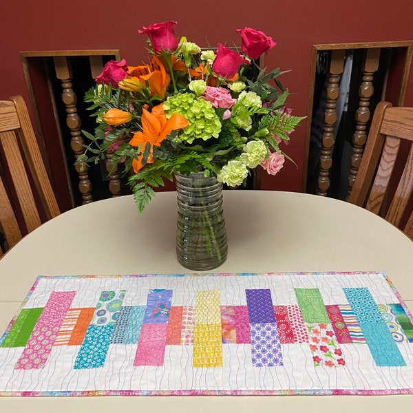 Summer Table Runner - Etsy
