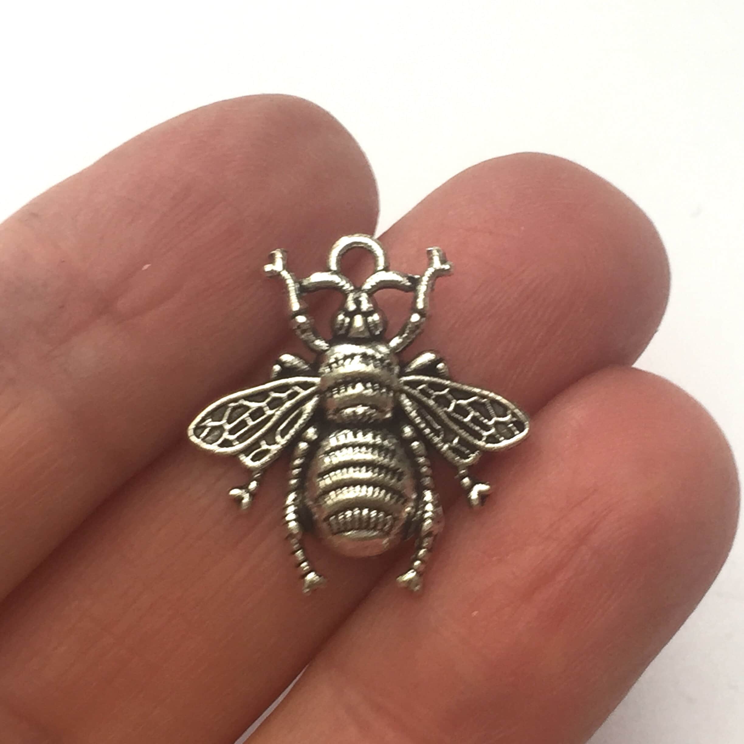 8 Bee Charms Antique Silver Tone BEE05 | Etsy