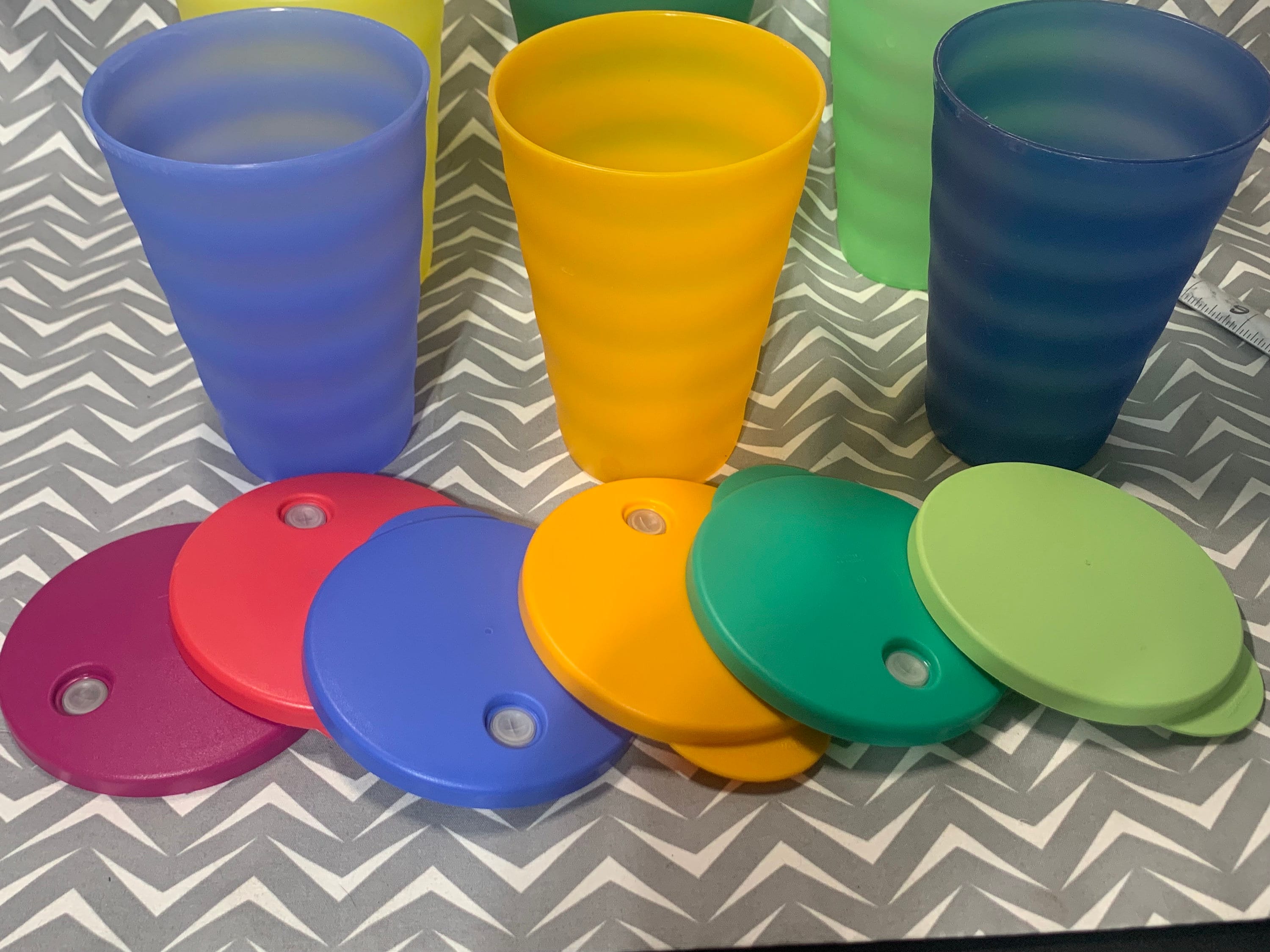 Tupperware Impressions Colorful Water Glasses W/ Lids 6 - Etsy