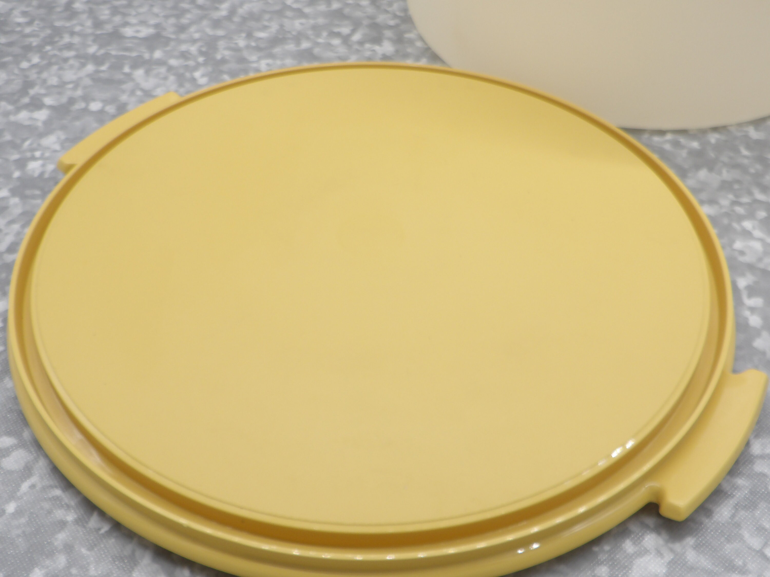 Tupperware Cake Carrier Harvest Gold W/strap & Pie Racks - Etsy