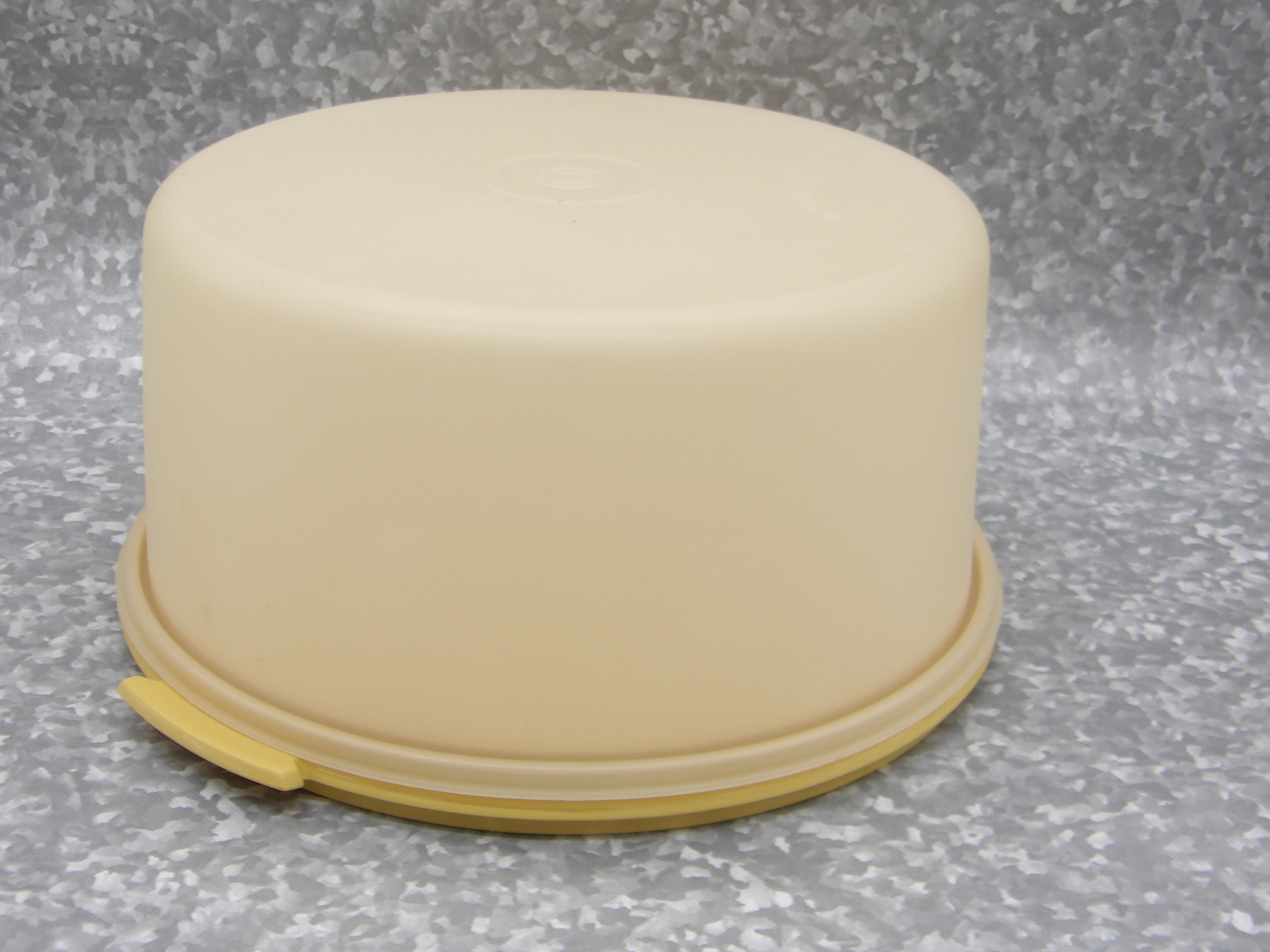 Tupperware Cake Carrier Harvest Gold W/strap & Pie Racks - Etsy