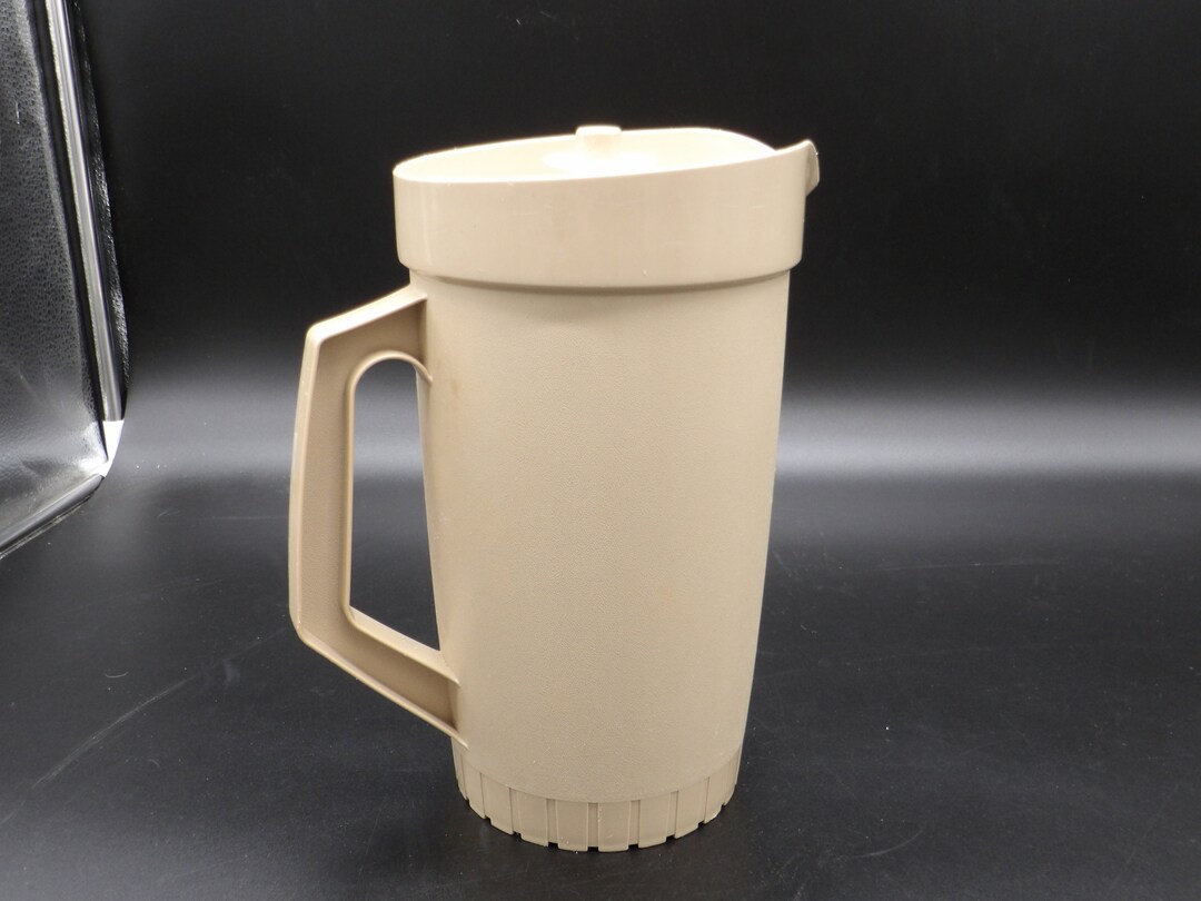 Classic Tan Tupperware 2 Quart Pitcher - Etsy