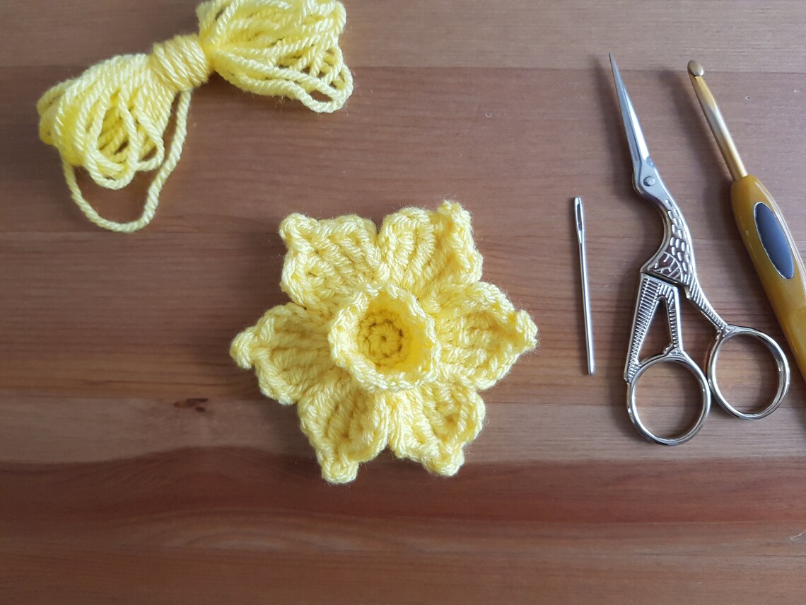 Beginner Friendly Crochet Daffodil Pattern (PDF DOWNLOAD) Brooch ...