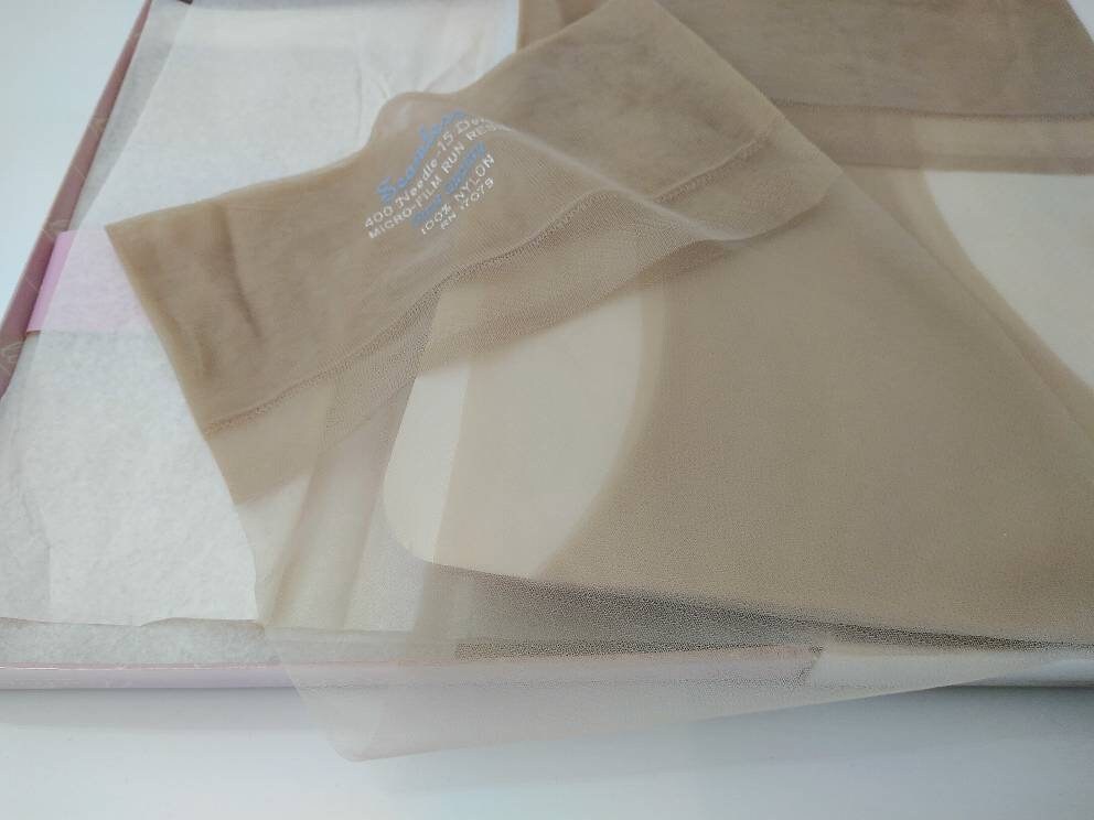 Lot of 6 Pairs Fabulous Vintage RHT Nylon Stockings - Etsy Sweden