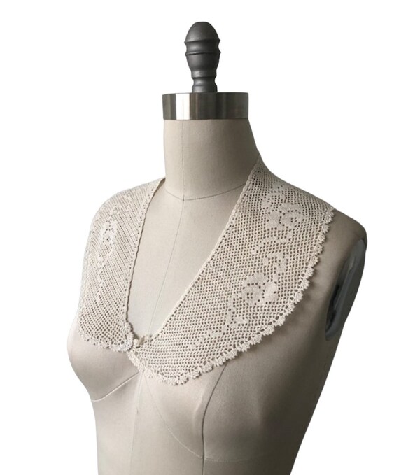 vintage collar hand - Gem