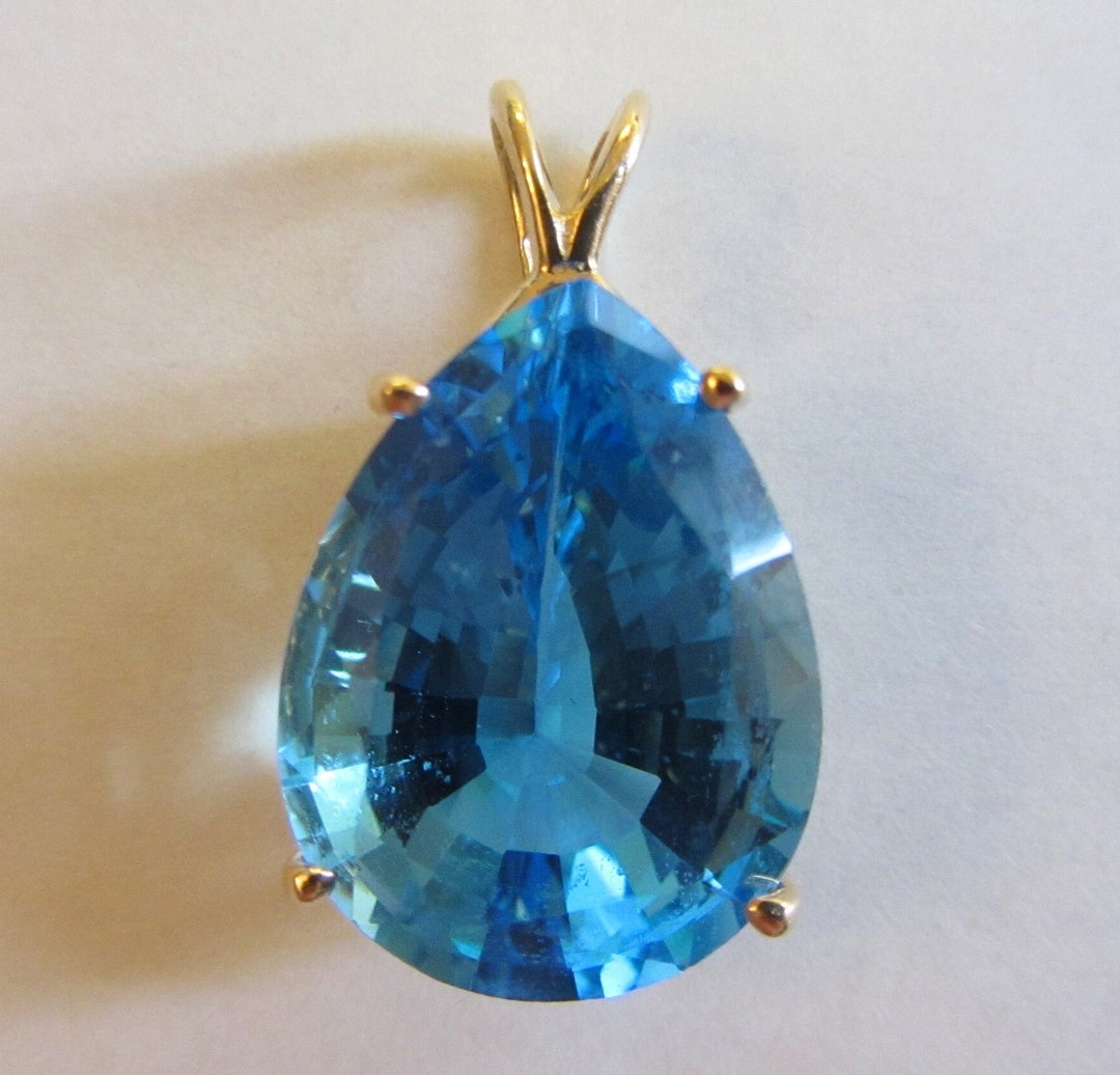 14k Solid Gold Huge Pear Cut London Blue Topaz Clyde Duneier Pendant 5. ...