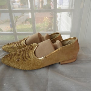 Vtg Unisex Gold Embroidered Slippersvtg Mozri Gold Metal Embroidered ...