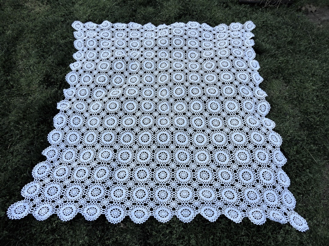 Vtg Hand Crocheted Grandma's Tablecloth, Vtg White Cotton 1940's ...