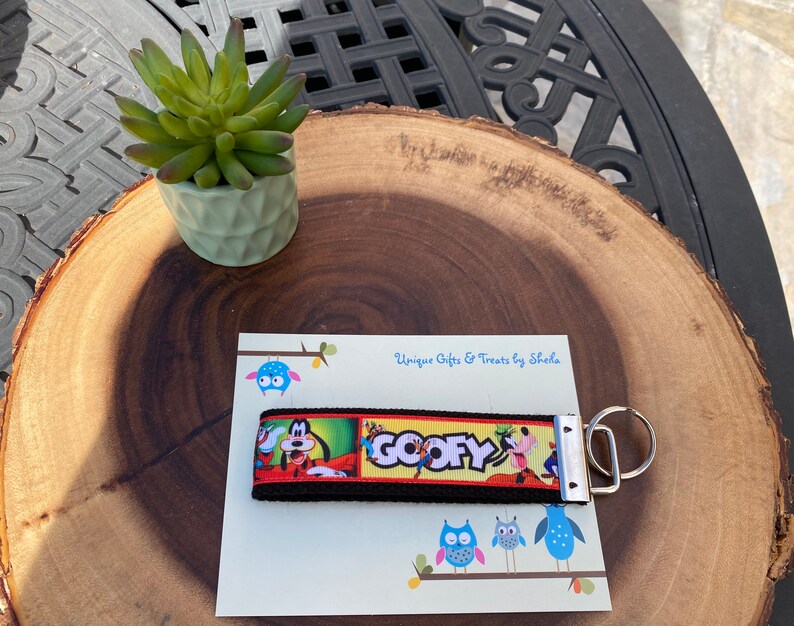 Disneys Goofy Keychain Key Fob | Etsy