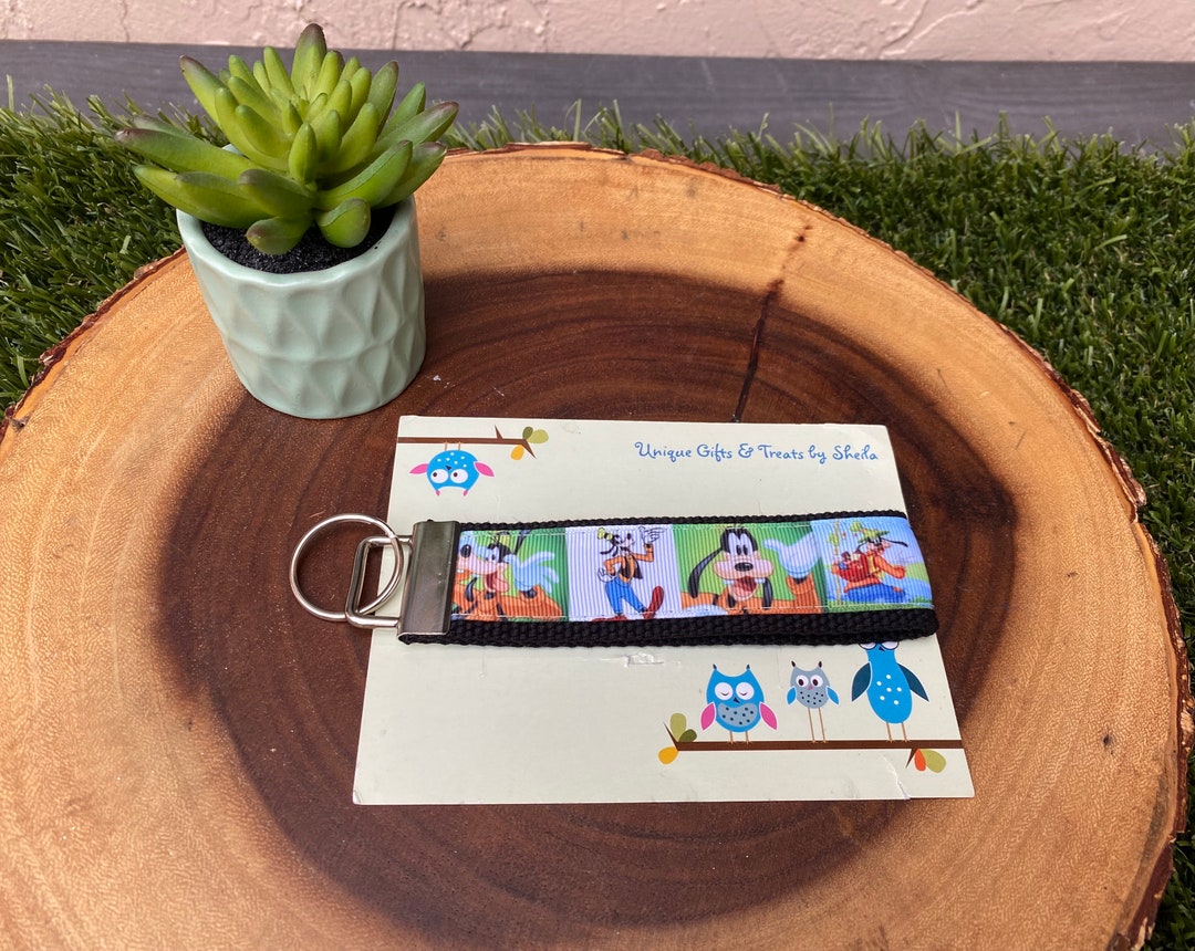 Disneys Goofy Keychain Key Fob - Etsy