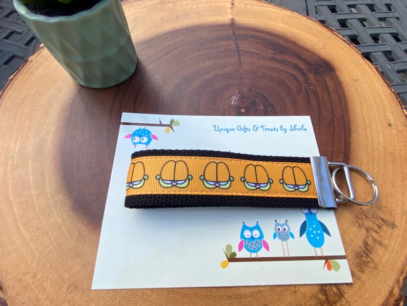 1980’s Orange Cartoon Cat; Lasagna Eating Cat Key Fob; Keychain ...