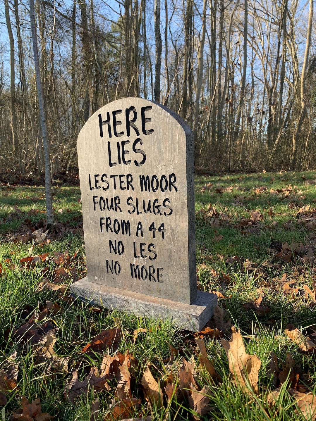 Here Lies Lester Moor From the Movie TOMBSTONE Halloween Tombstone ...