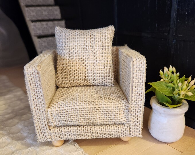 Dollhouse Miniatures Modern Chair, Tan, Modern Miniature Furniture, 1: ...