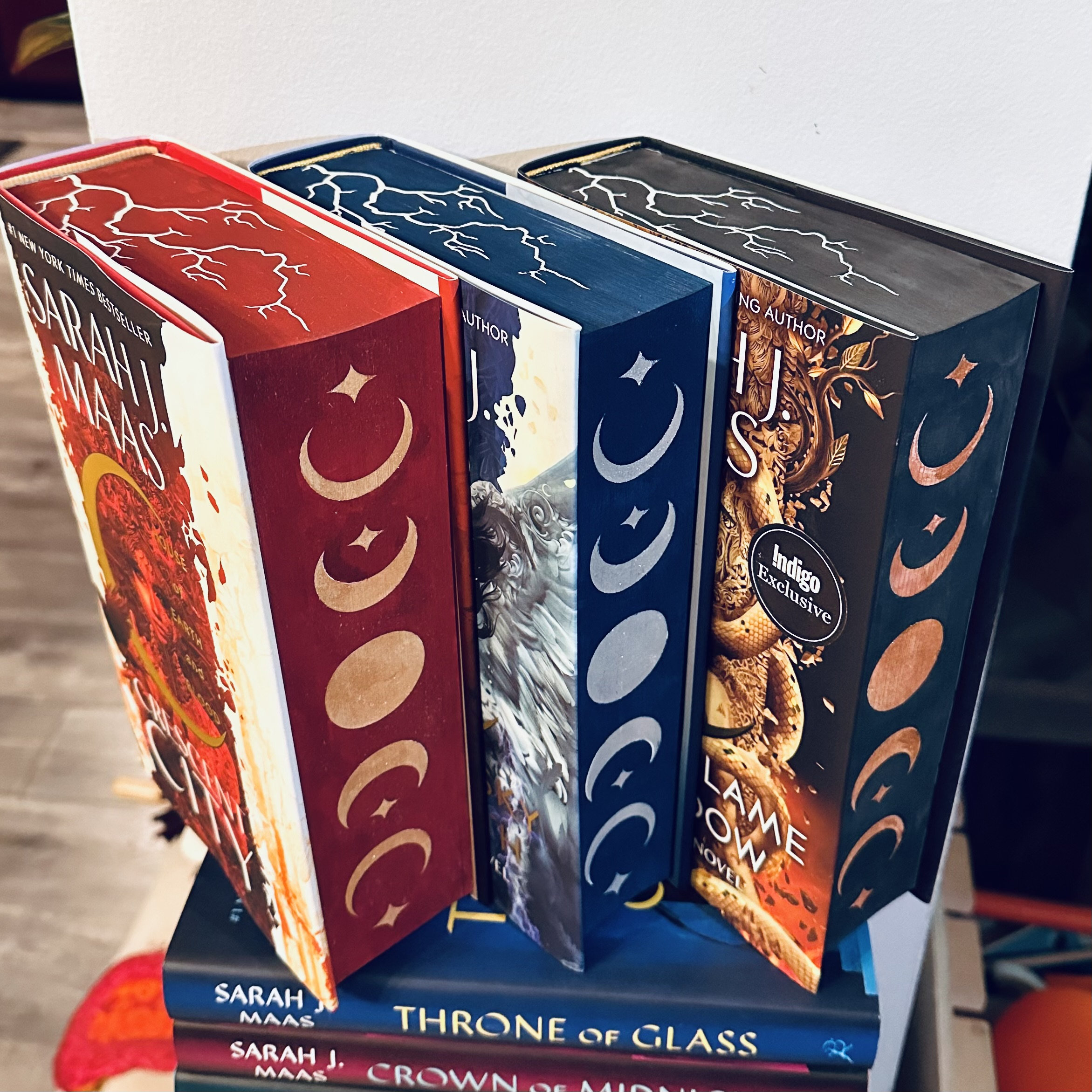 Crescent City Set With Hand Painted Stencilled Edges - Etsy