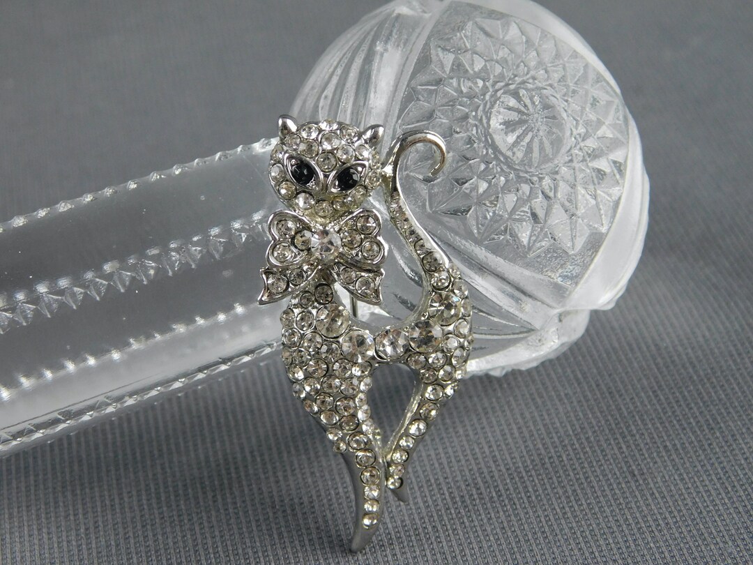 Rhinestone Cat With Neck Bow Pin Silver Tone 1-7/8" Tall by 7/8" Wide ...