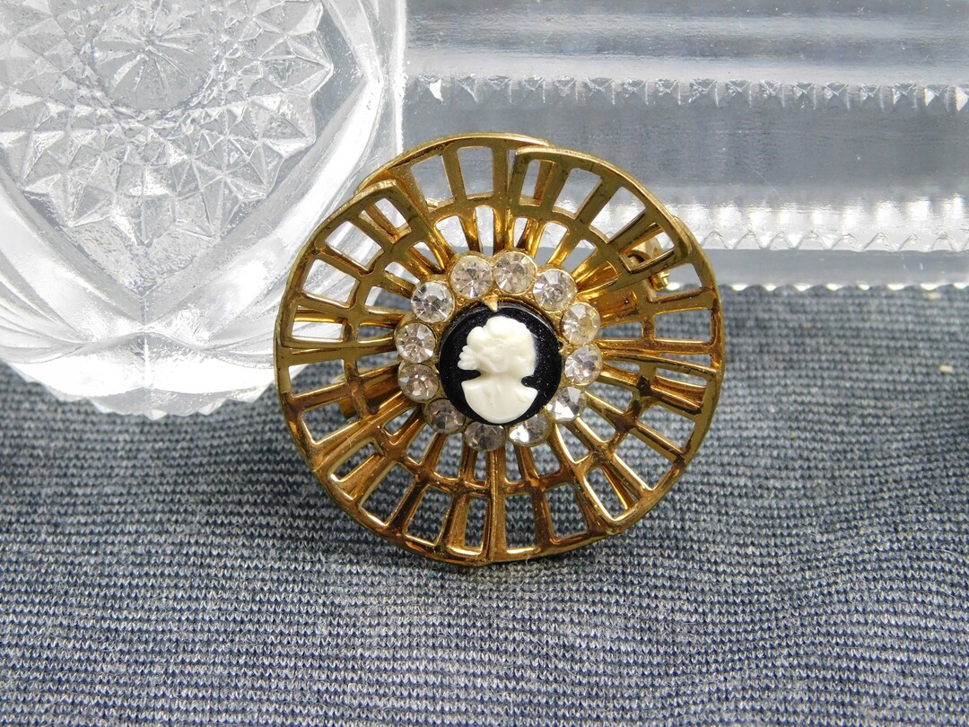 Vintage Signed Coro Circular Pin / Brooch Gold Tone Rhinestone Cameo ...