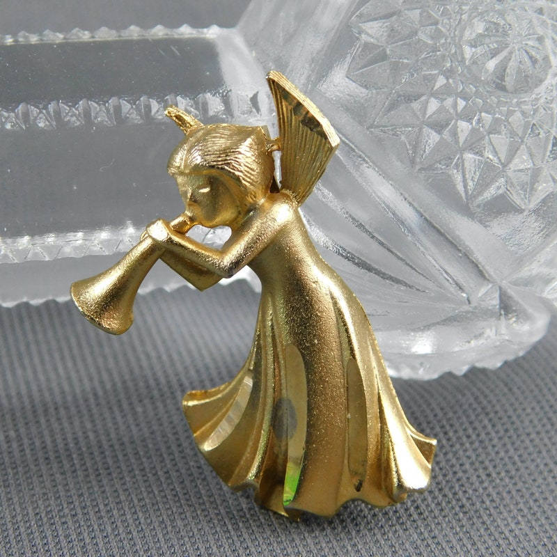 Trumpet Pin - Etsy