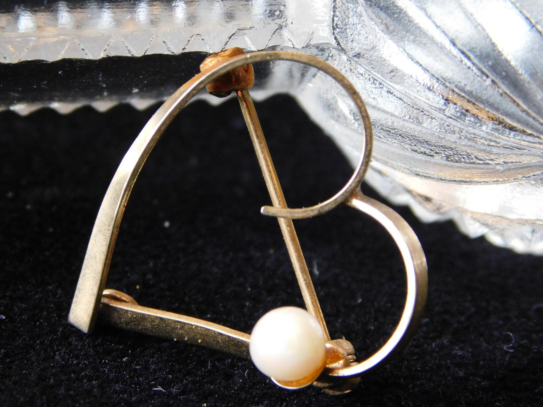 12K GF Open Heart Pin With White Faux Pearl Accent Vintage Gold Tone ...