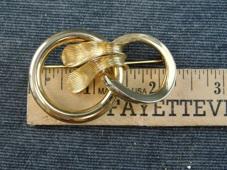 Infinity Pin Brooch Gold Tone Interlocking Circles | Etsy