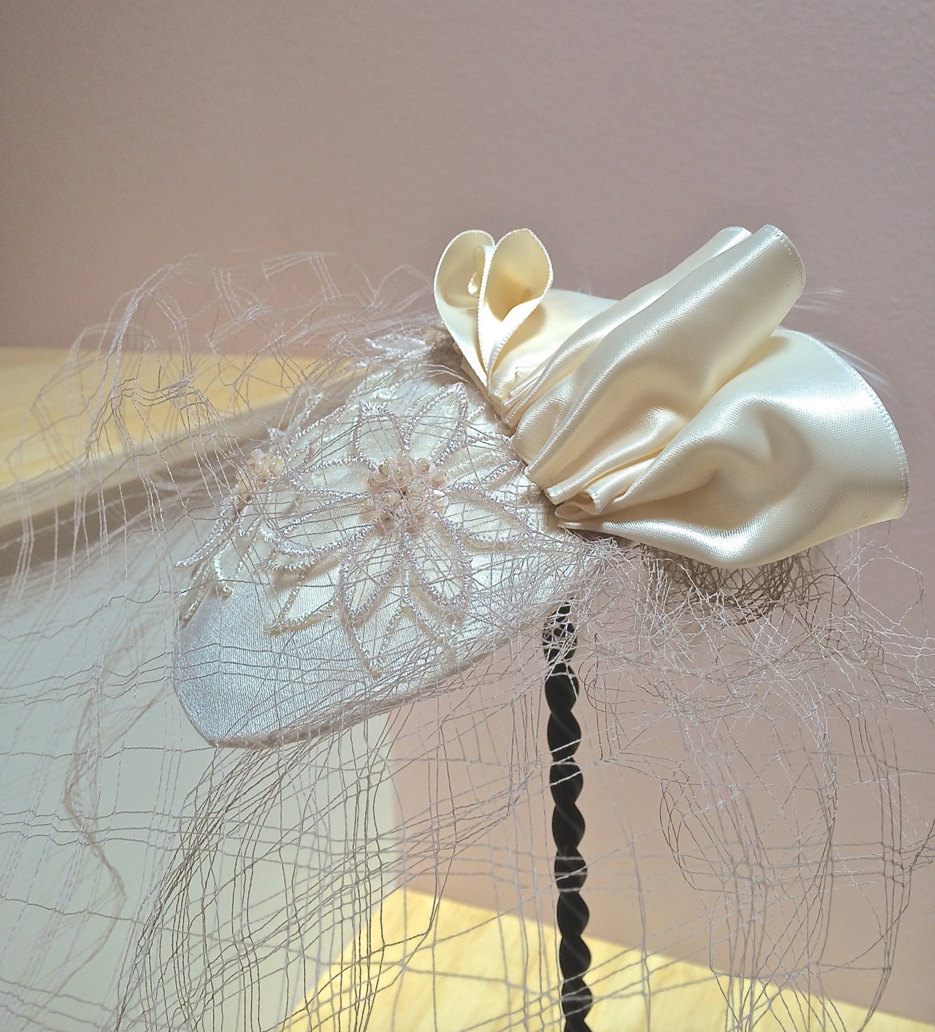 Perfect Wedding Fascinator, Ivory Bridal Headpiece With Unique Veiling ...