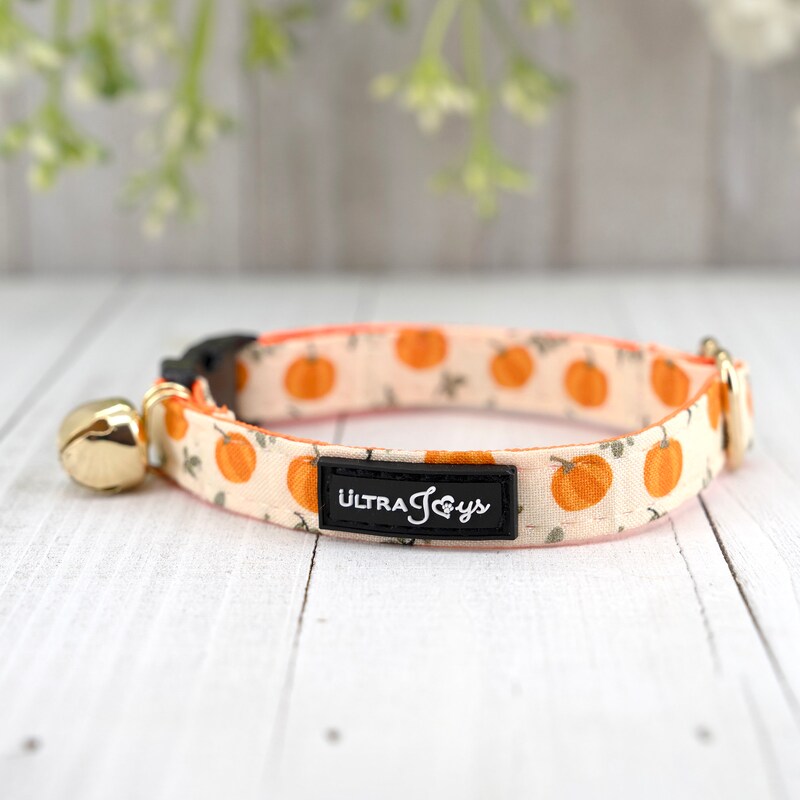 Female Cat Collar - Etsy