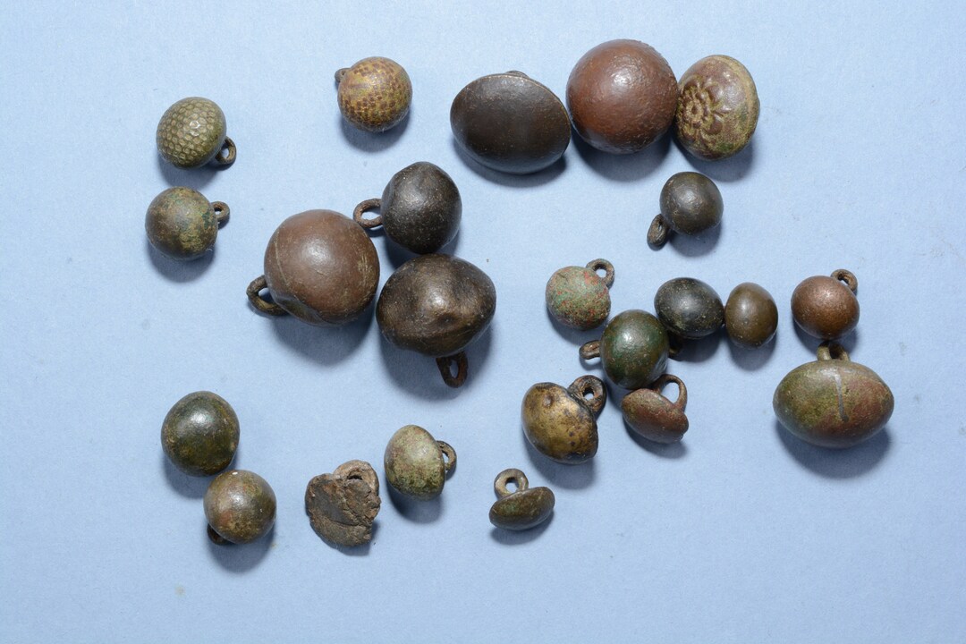 A Collection of Post Medieval Buttons Clothing Button 1 E - Etsy UK
