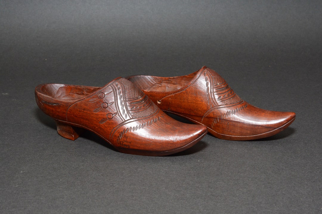 Antique Pair of Hand Carved Miniature Ladies Shoes Treen Shoe Circa ...
