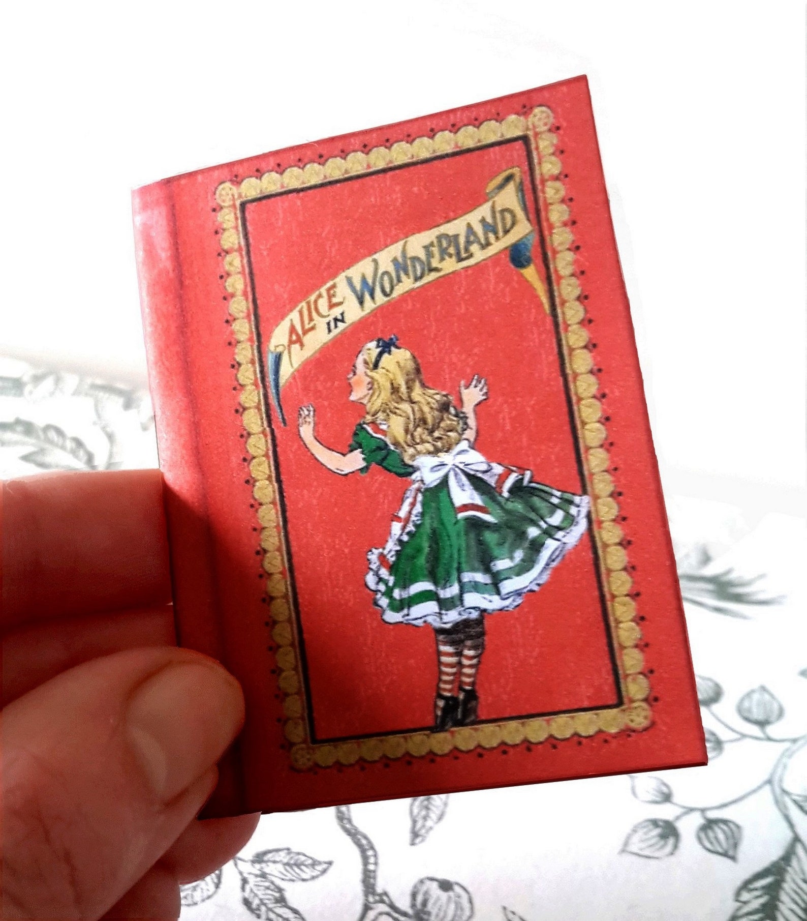 Alice in wonderland Mini Book Printable Pop Up Open Up Paper - Etsy France