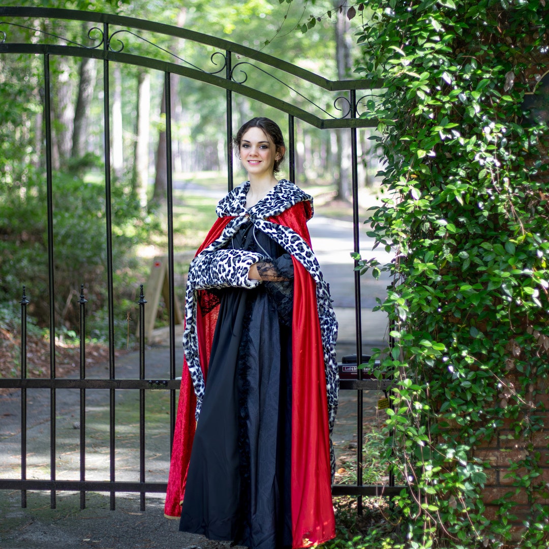 Royal King or Queen Cloak With Plush Trim and Metal Clasp - Etsy