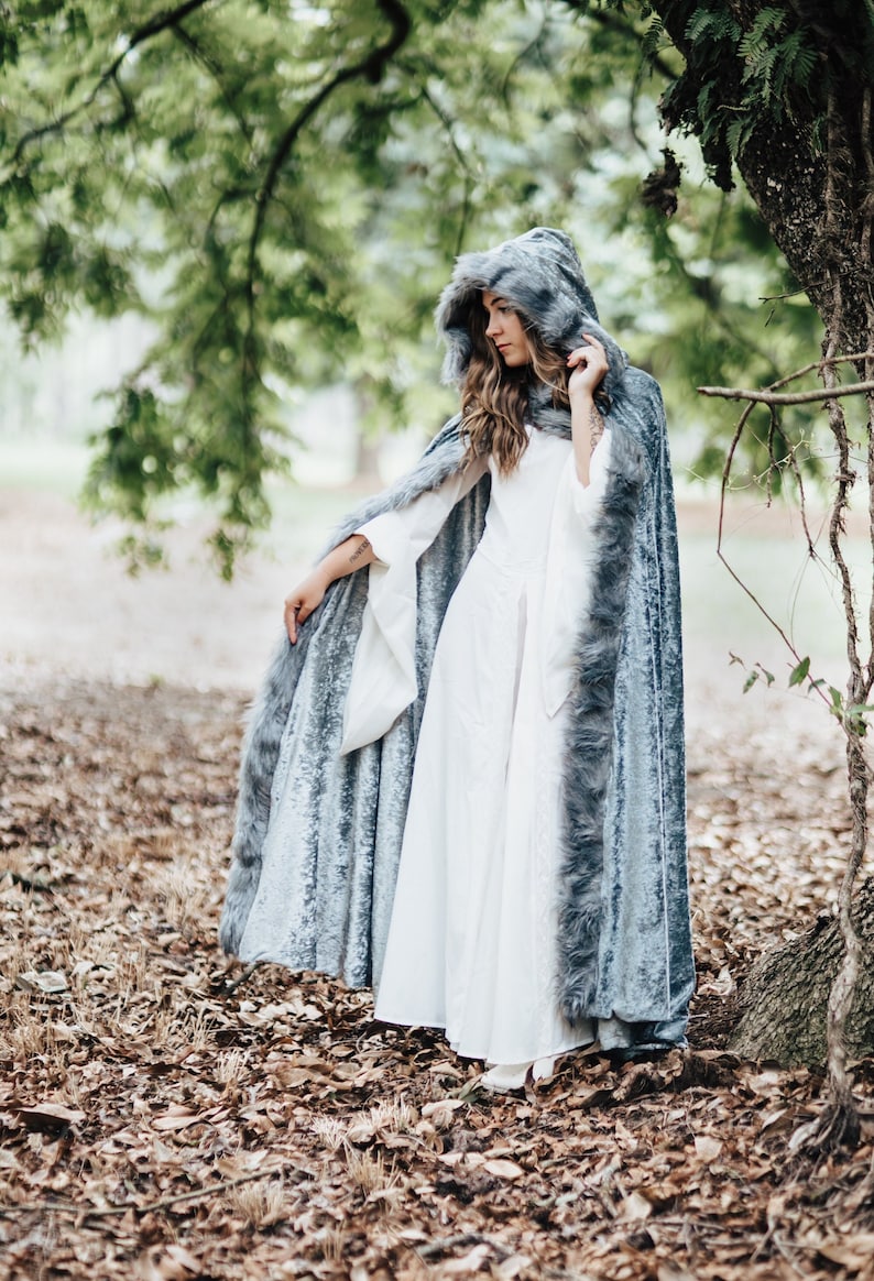Silver Cloak With Large Hood, Gray Faux Fur Trim, and Metal Clasp ...