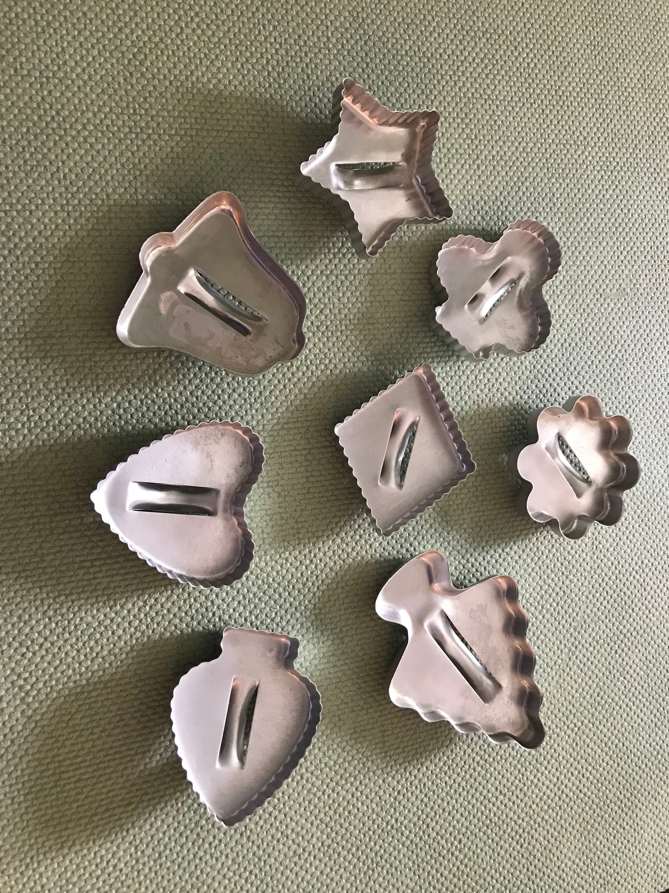 Vintage Holiday Cookie Cutters, Tin Cookie Cutter set, Collectible ...