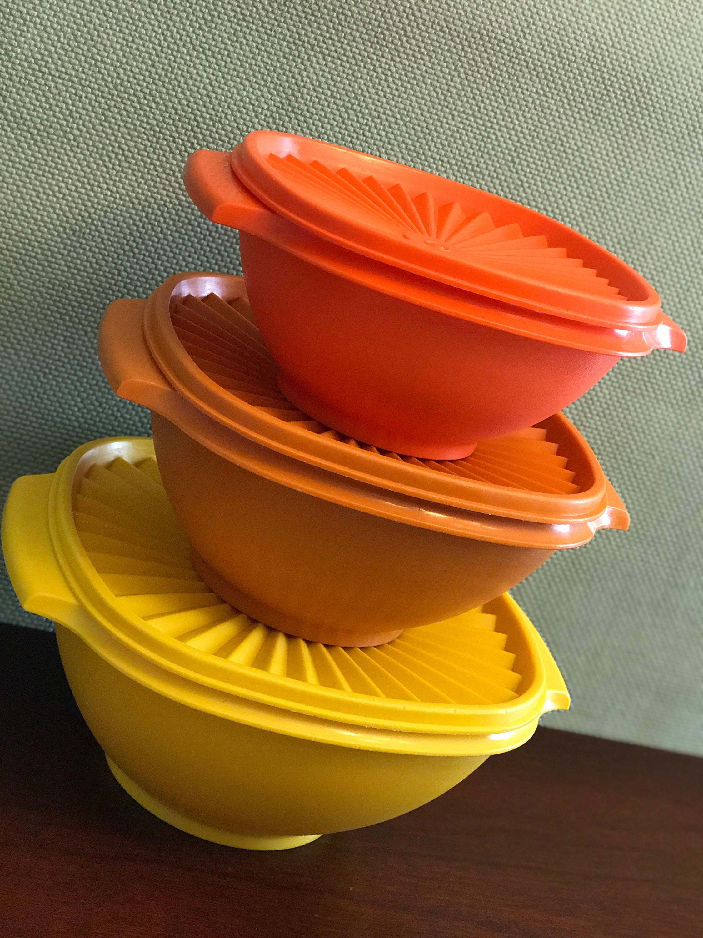 Vintage Tupperware Harvest Servalier Containers, Orange and Yellow ... Vintage Tupperware Harvest Servalier Containers, Orange and Yellow ...