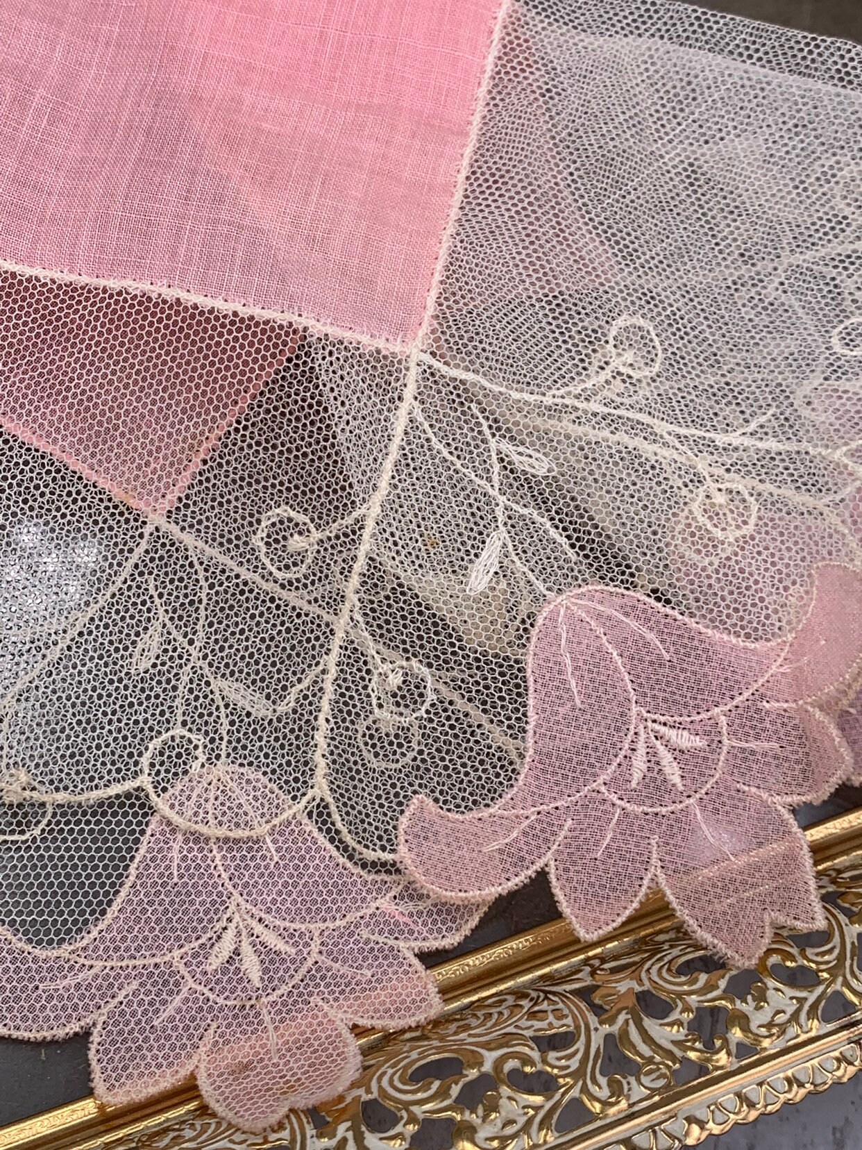 Vintage Handkerchief, Fine lawn Pink Hankerchief with embroidered lace ...