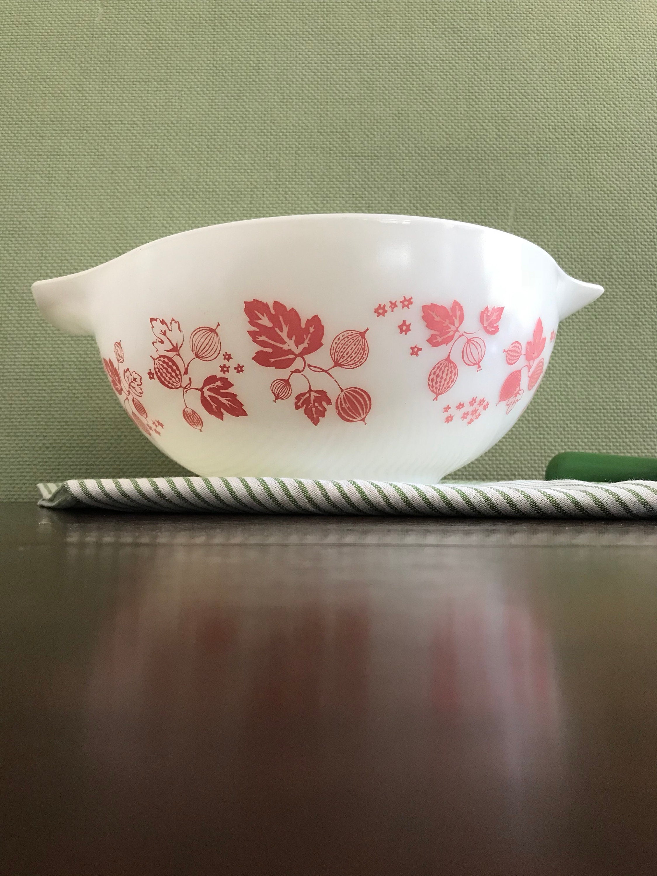 Vintage Pyrex Mixing Bowl Pink Gooseberry Pyrex Cinderella Pyrex Bowl Vintage Pyrex Mixing Bowl Pink Gooseberry Pyrex Cinderella Pyrex Bowl