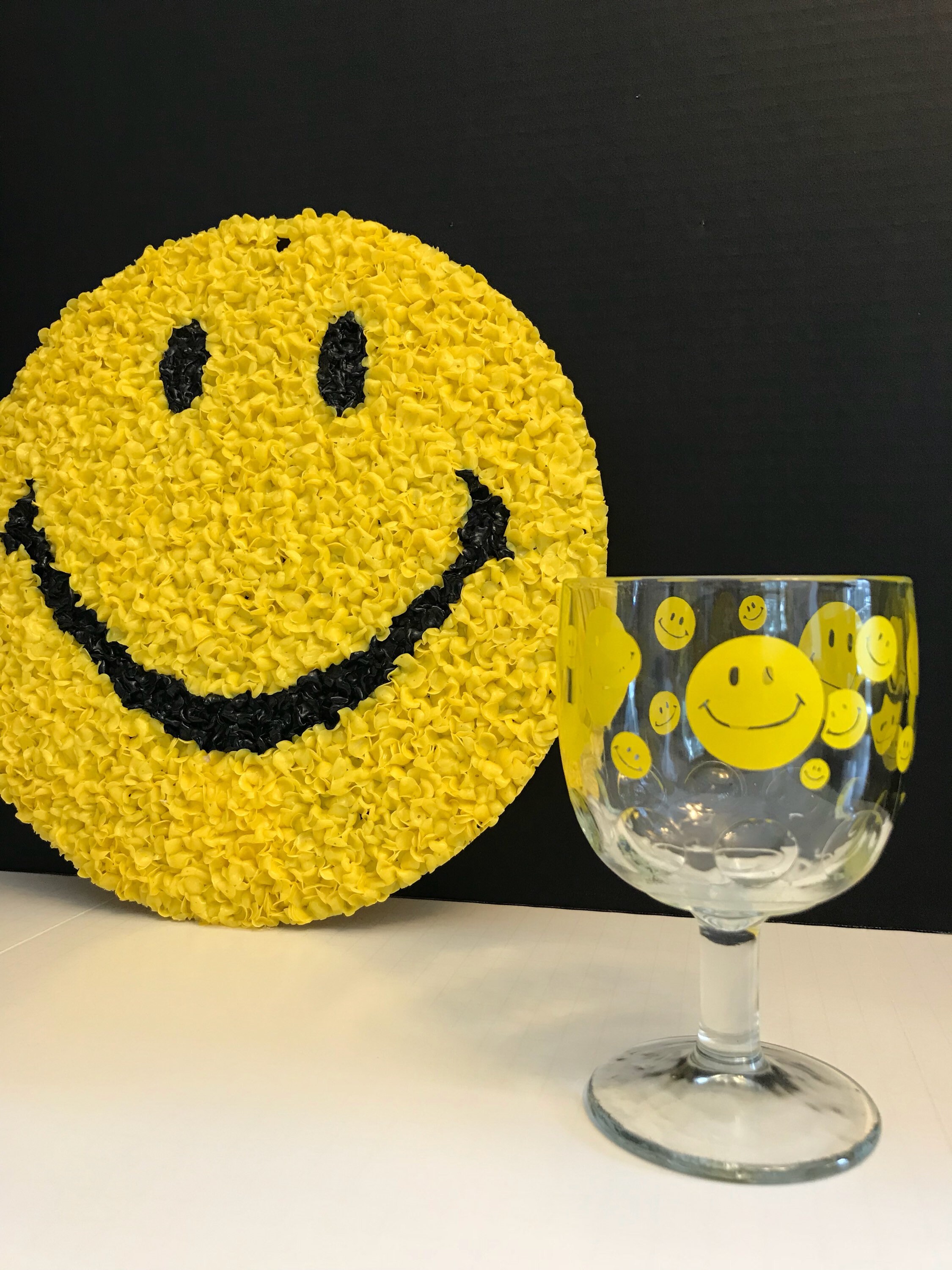 Smiley Face Glass, Vintage smile goblet, Smiley face Yellow, Cheery ...