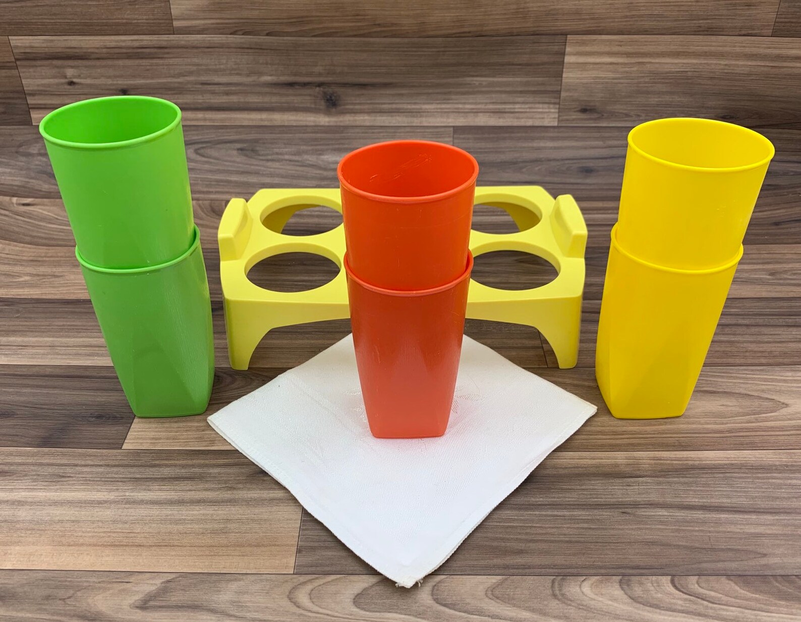 Vintage Plastic Cups in Original Holder Picnic Cups Camping - Etsy