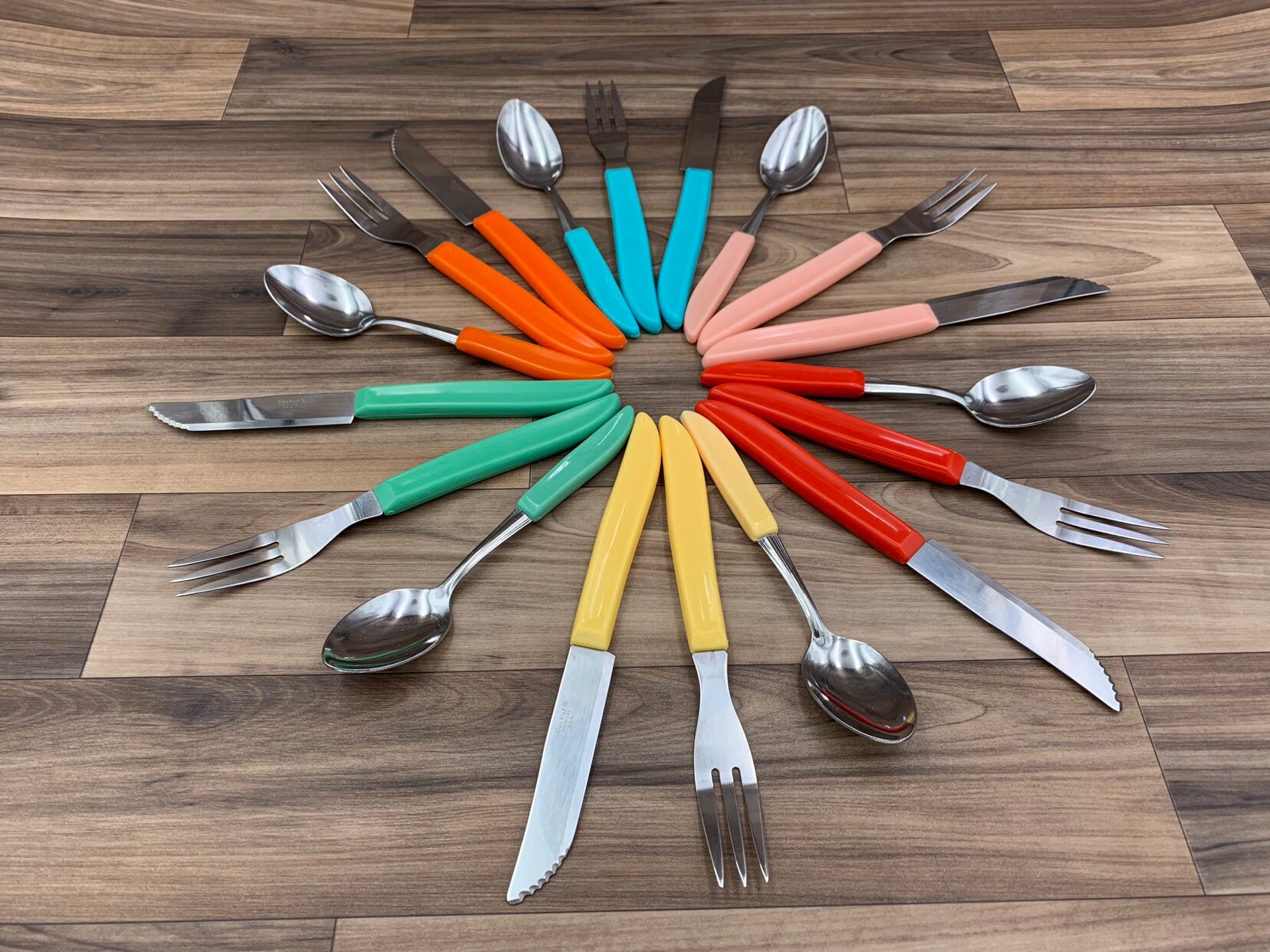 Vintage Flatware set, Fiesta by Quikut, With colored Plastic Handles ...