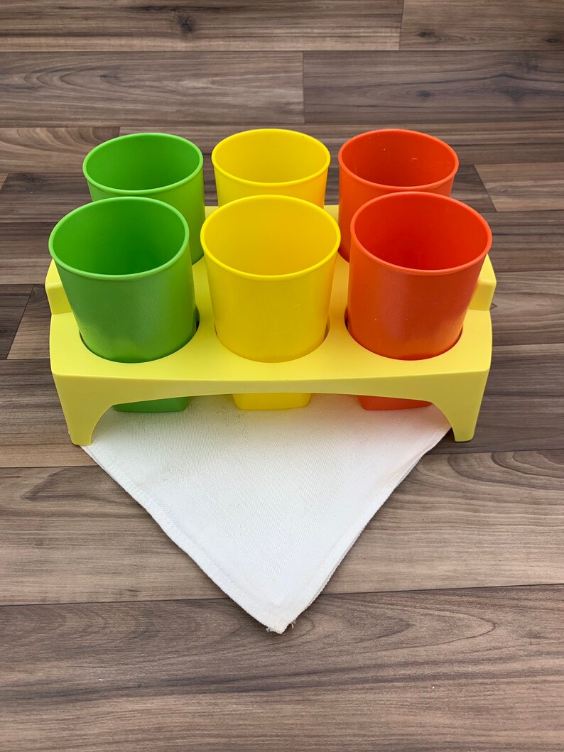 Vintage Plastic Cups in Original Holder, Picnic Cups Camping Glamping ...