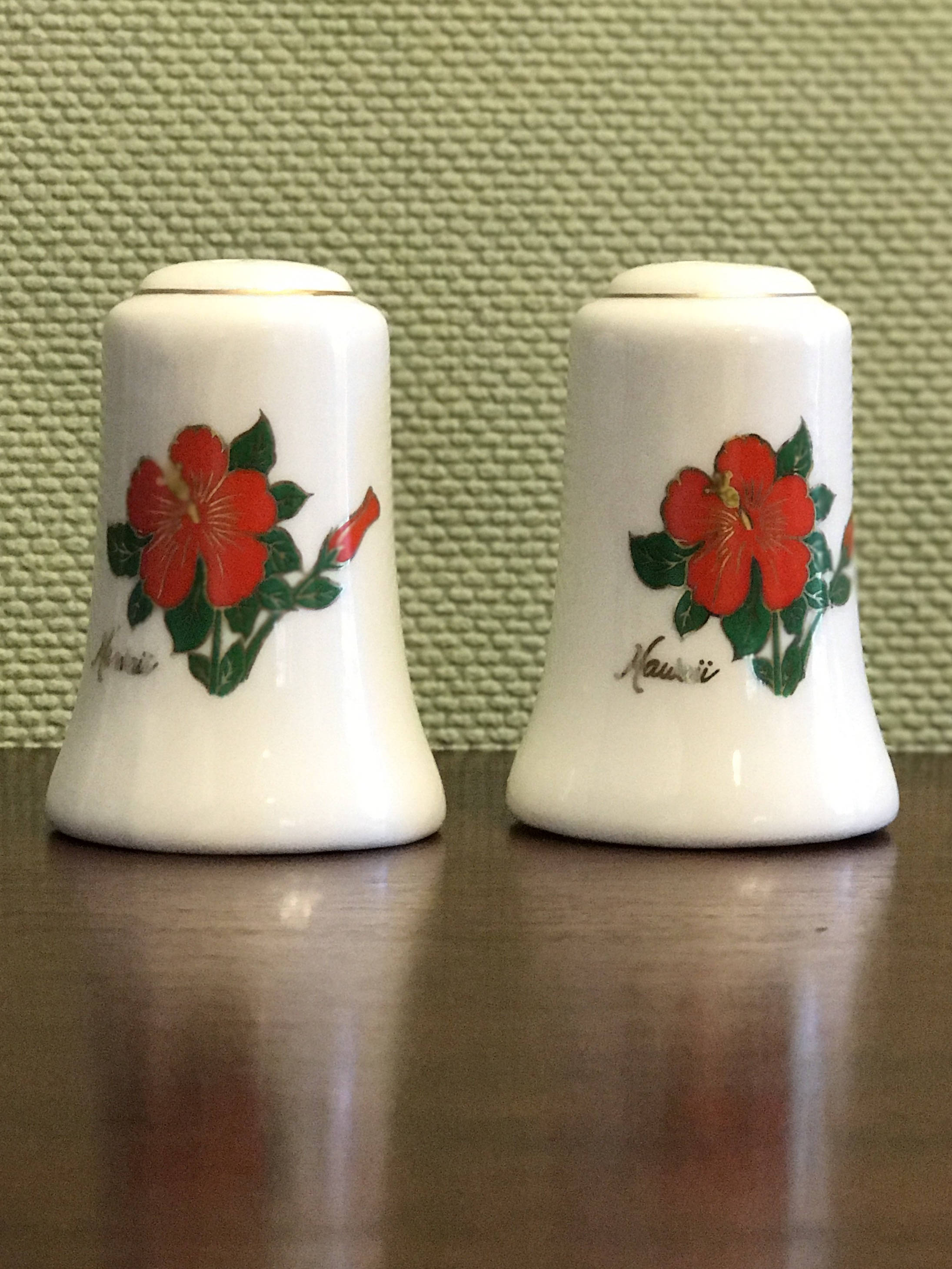 Vintage Salt Pepper Sets, Hawaii souvenir salt and pepper shakers ... Vintage Salt Pepper Sets, Hawaii souvenir salt and pepper shakers ...