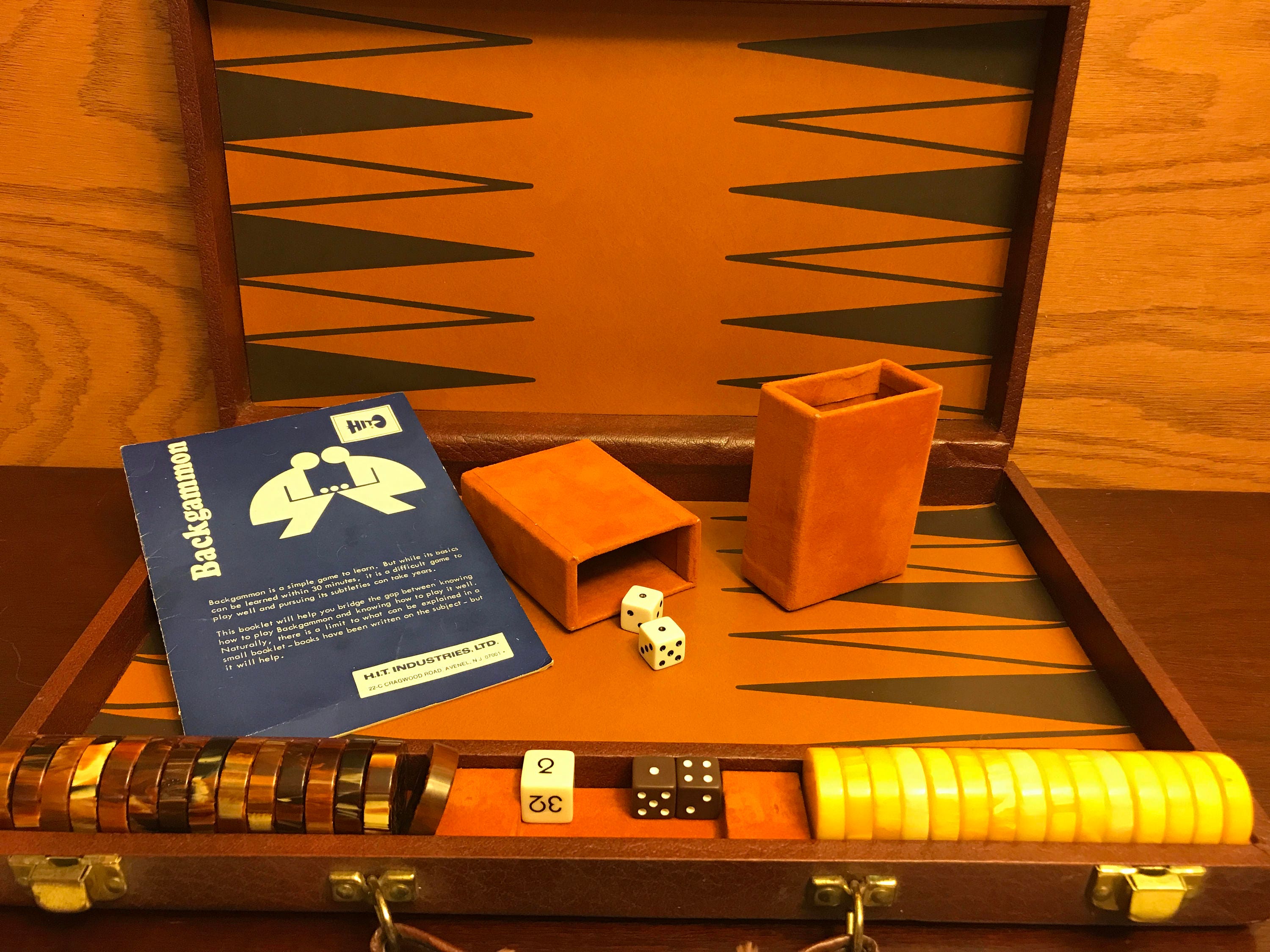 Vintage Bakelite Backgammon Game, Attache Backgammon set, Backgammon ...