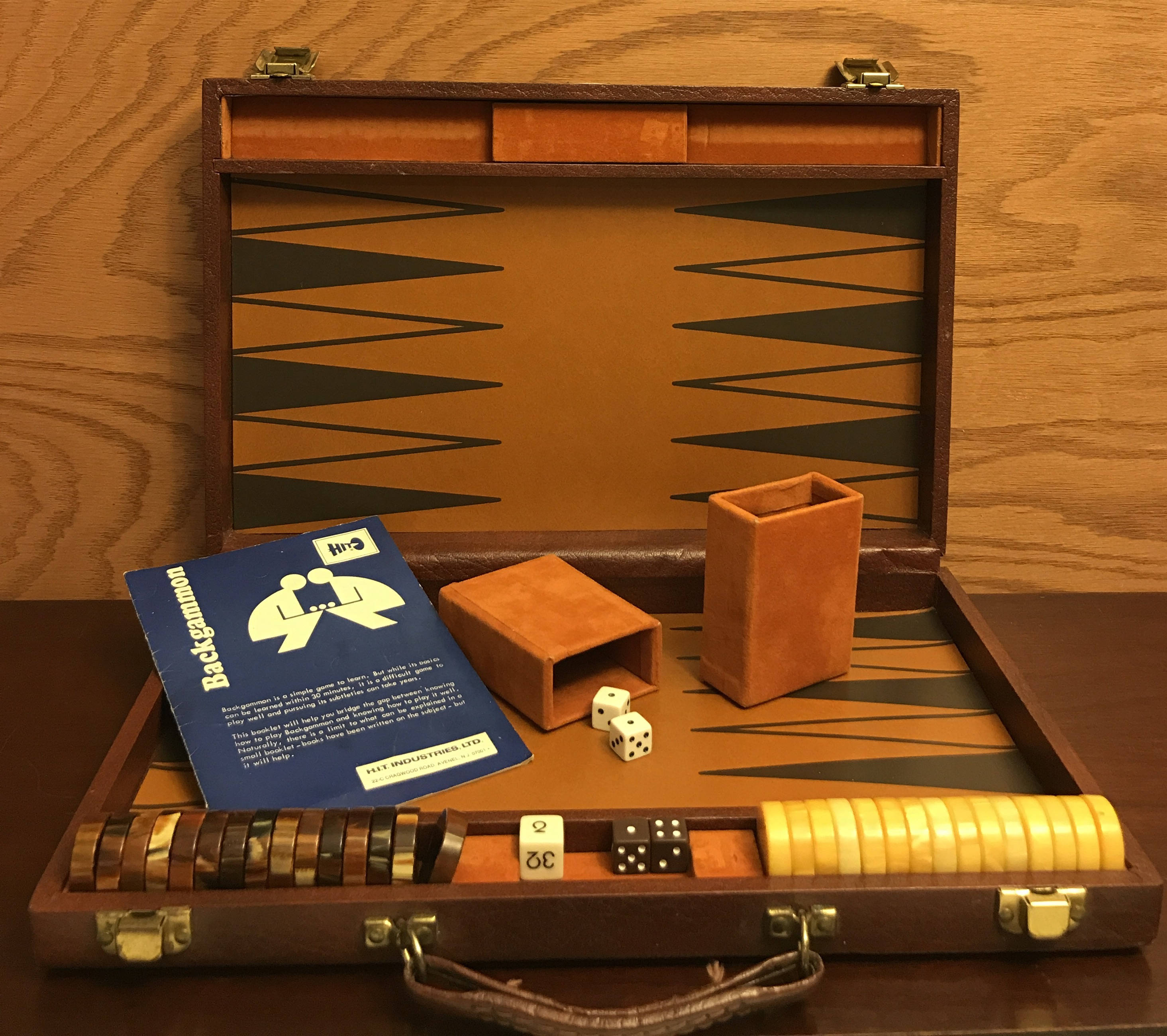 Vintage Bakelite Backgammon Game, Attache Backgammon set, Backgammon ...