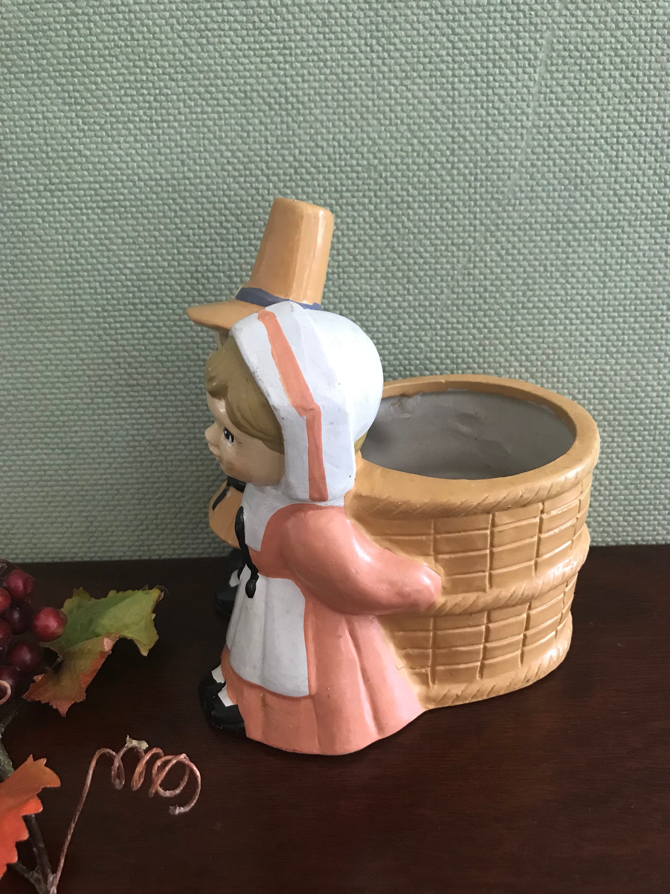 Vintage Pilgrim Planter Handpainted Ceramic Thanksgiving Pilgrim ...
