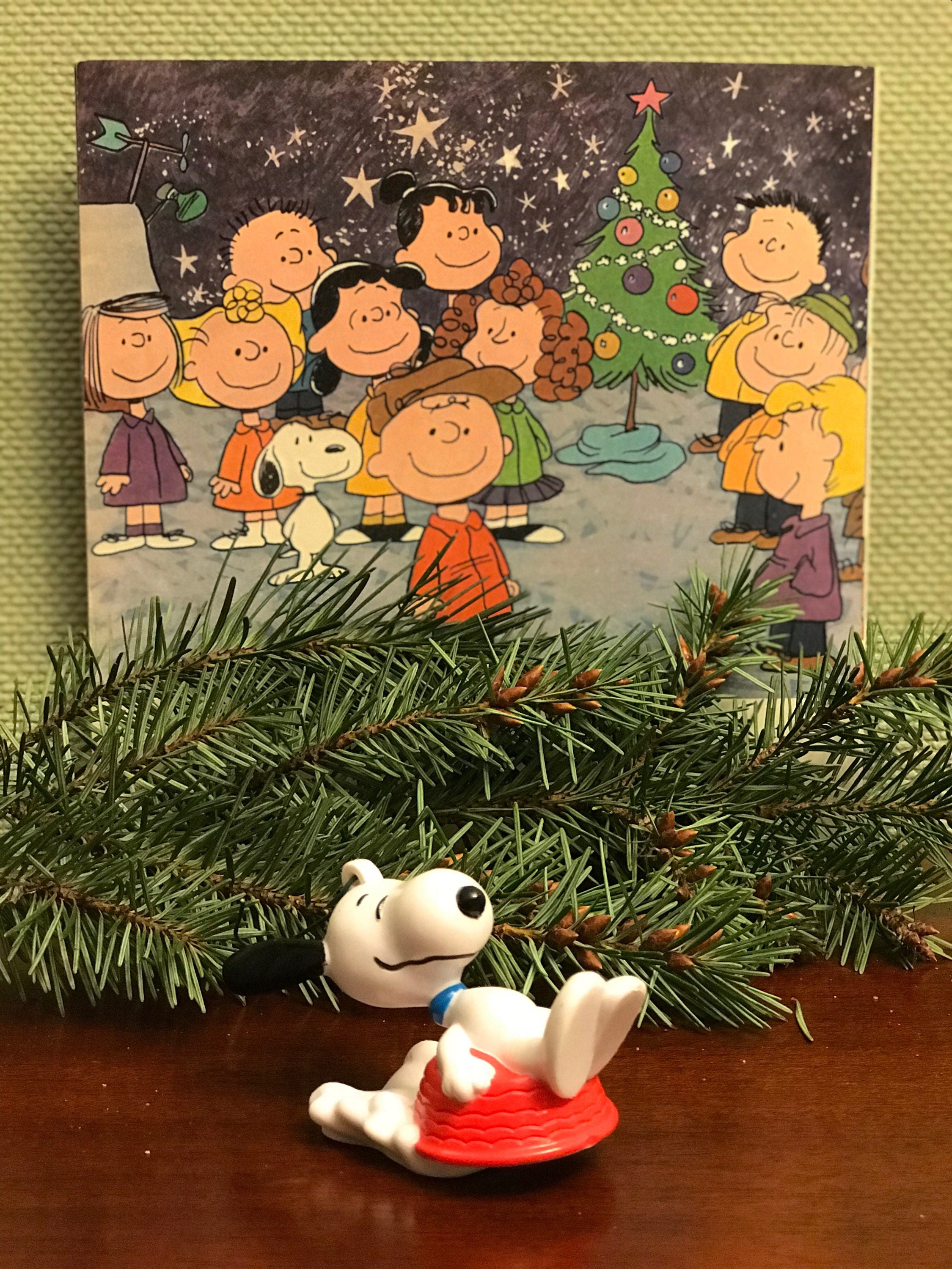 Vintage Snoopy Ornament, Sledding Snoopy, Peanuts figurine, Snoopy ...