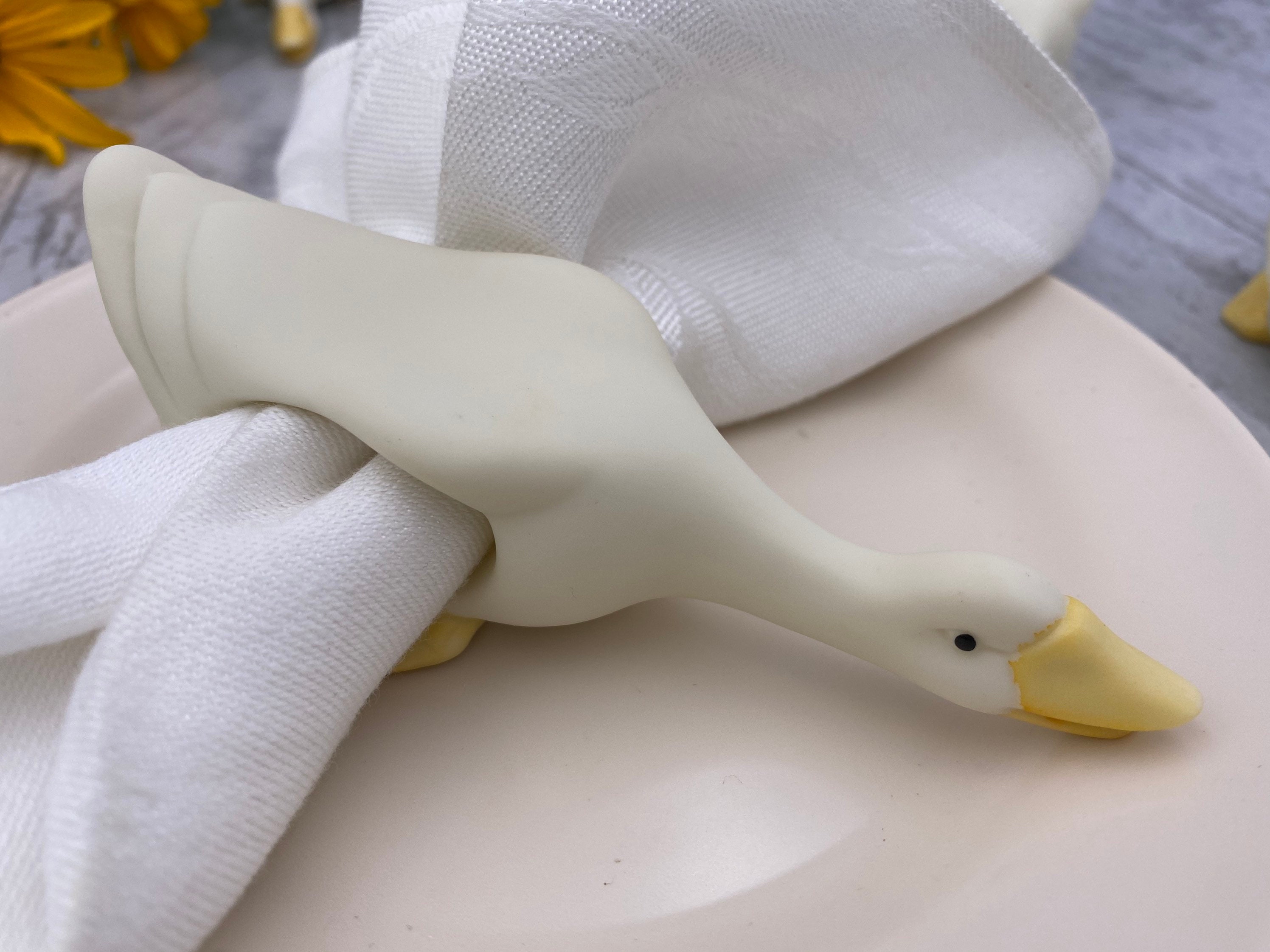 Country Duck Napkin Rings, Set of 8, Vintage Tableware