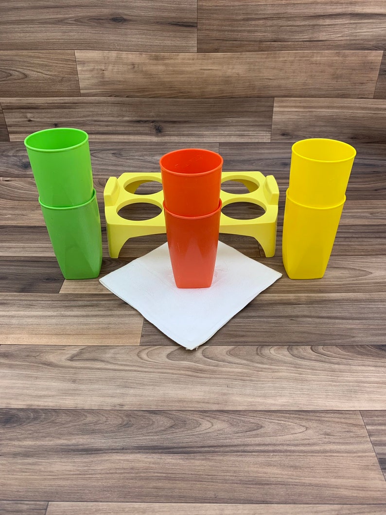Vintage Plastic Cups in Original Holder, Picnic Cups Camping Glamping ...