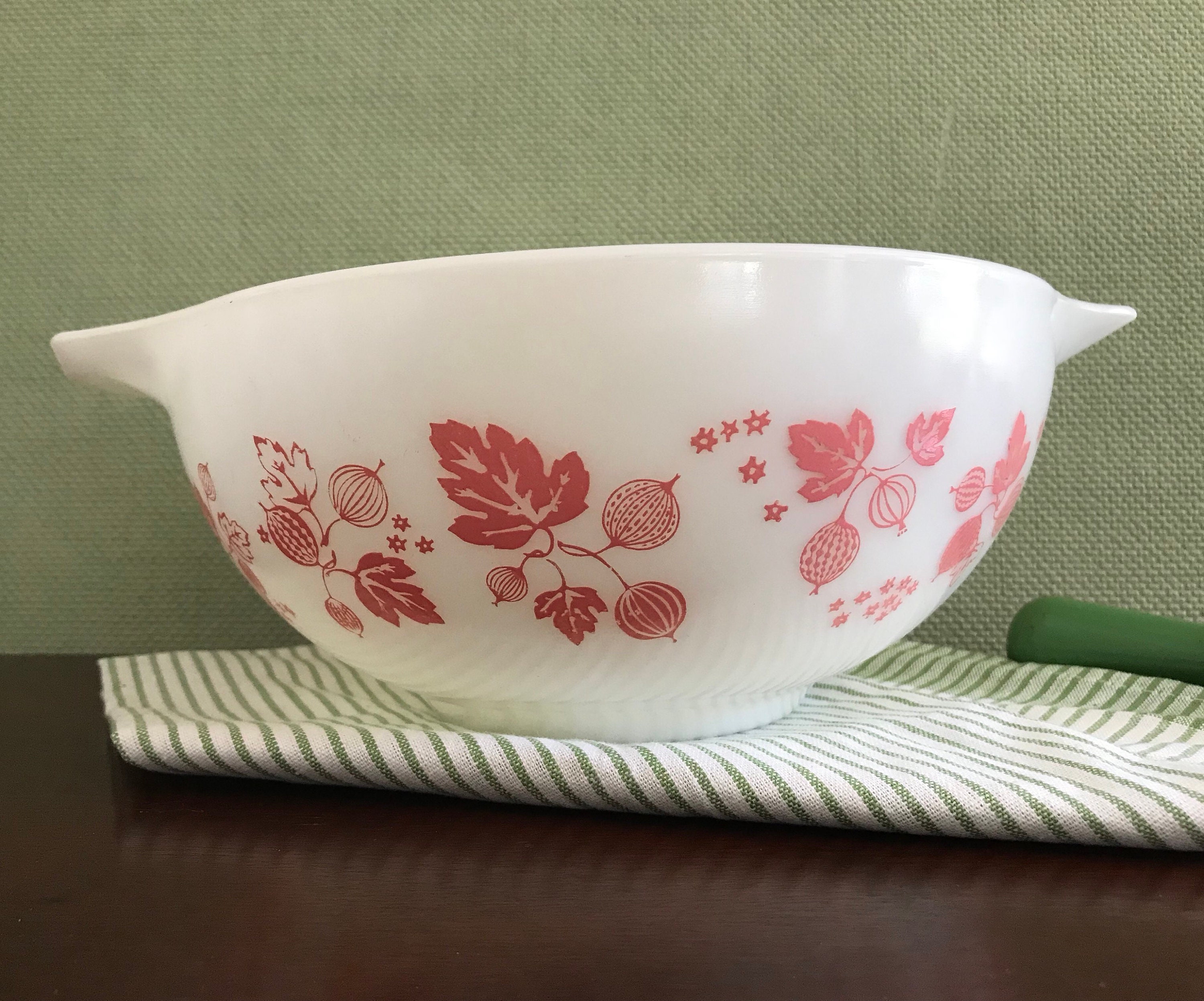 Vintage Pyrex Mixing Bowl, Pink Gooseberry Pyrex, Cinderella Pyrex Bowl ... Vintage Pyrex Mixing Bowl, Pink Gooseberry Pyrex, Cinderella Pyrex Bowl ...
