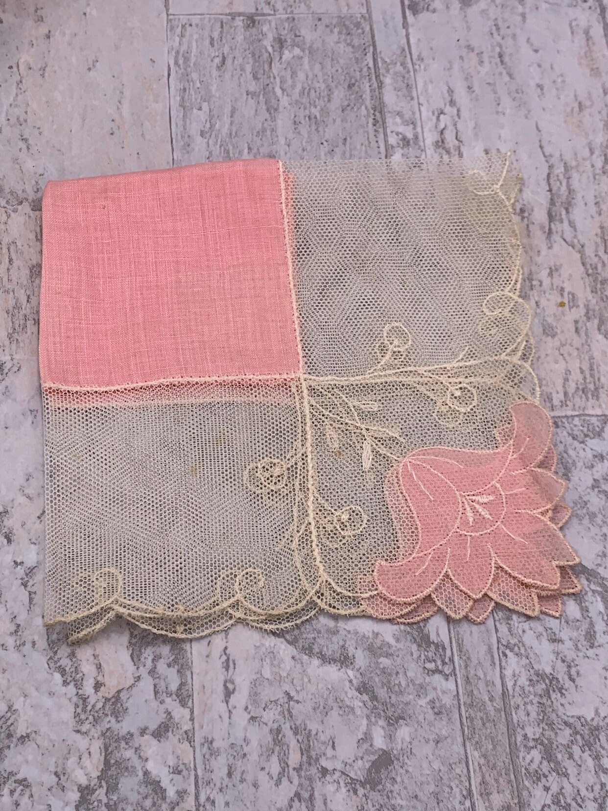 Vintage Handkerchief, Fine lawn Pink Hankerchief with embroidered lace ...